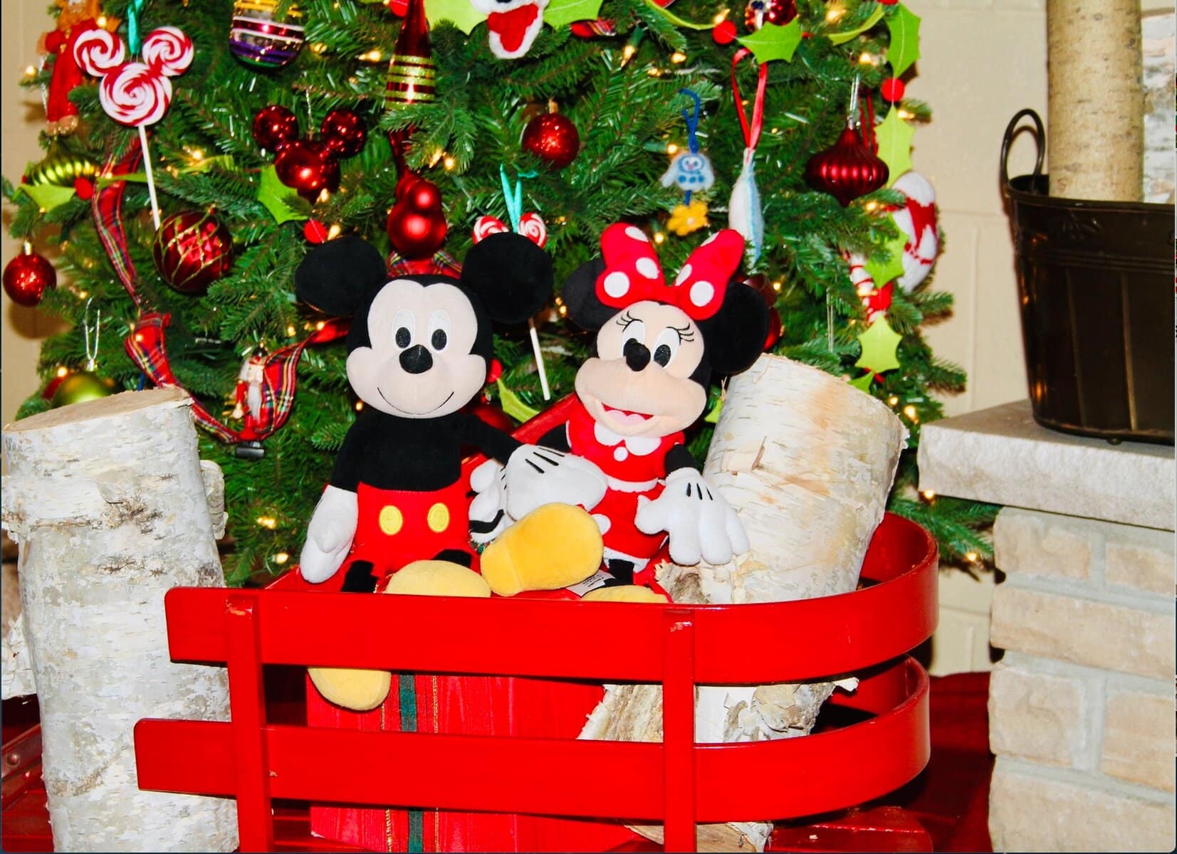 DIY Disney Christmas Tree - Pixie Dust & Posies