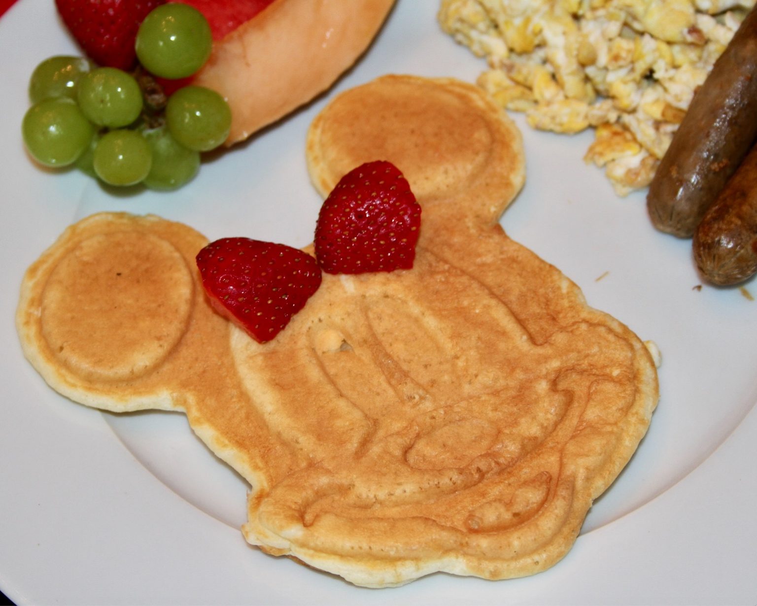 Minnie Mouse brunch - Pixie Dust & Posies