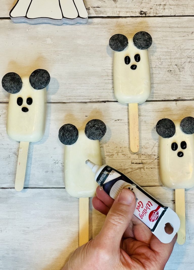 Mickey Ghost Cakesicles - Pixie Dust & Posies