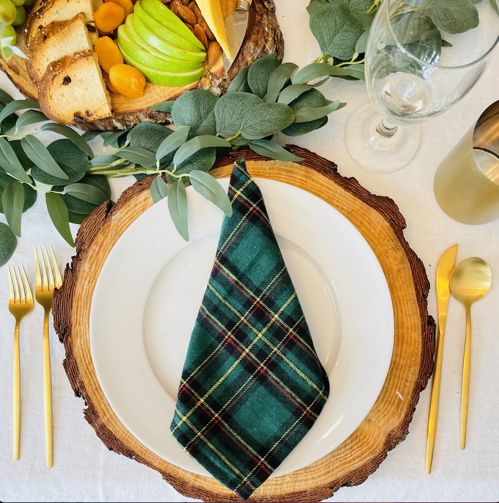 Brave Dinner - Pixie Dust & Posies