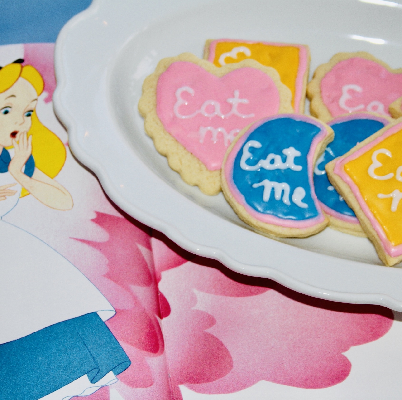 Alice in Wonderland Cookies - Pixie Dust & Posies
